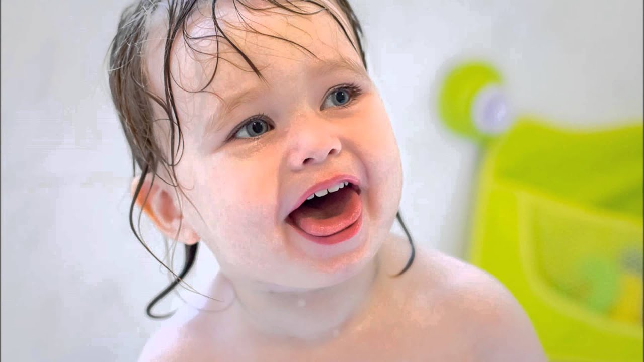 Crazy Bathtime Baby - YouTube
