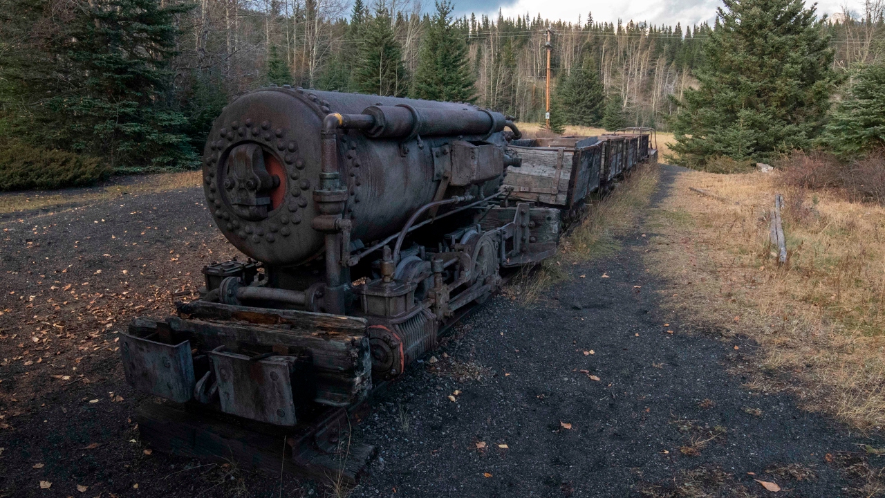 Ghost Towns of Alberta: Exploring Bankhead (Part 1) - YouTube