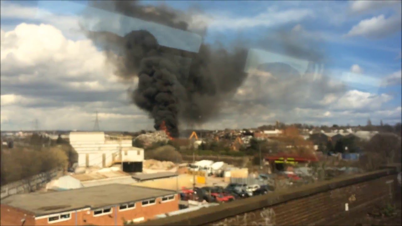 2016 EMR Birmingham Saltley Scrap Fire - YouTube