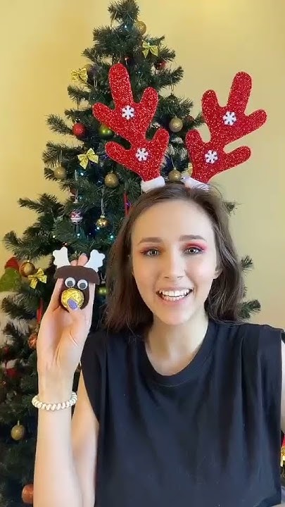 Елочная игрушка из конфеты. Олень с конфетой 😂 - YouTube