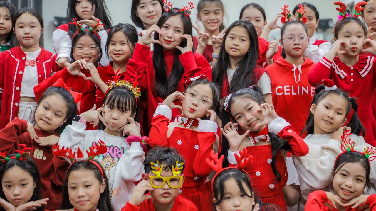 Nhảy Noen 2023 cực cuốn/Hồng Thịnh & lớp nhảy nhà thiếu nhi Thái Nguyên ...