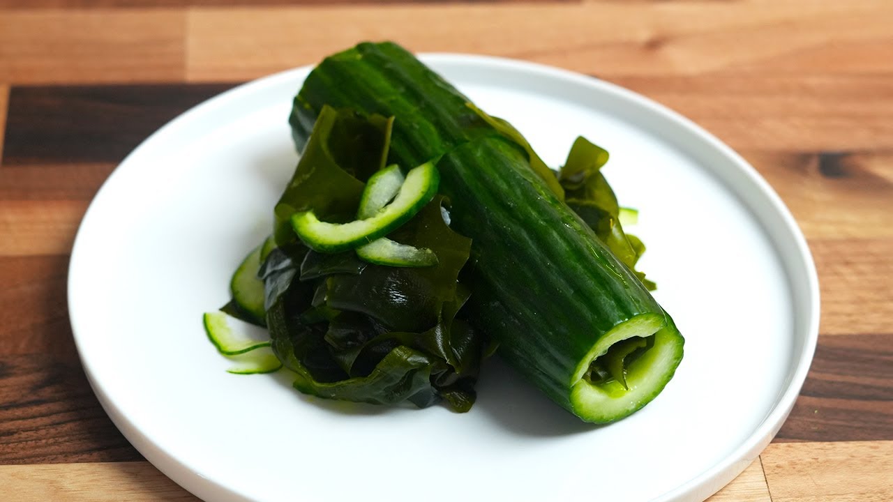Cucumber & Wakame Seaweed Salad - YouTube