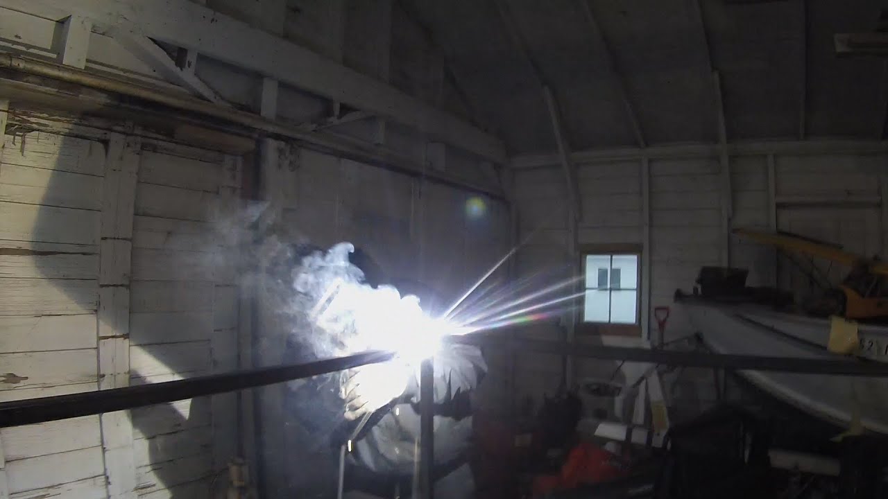 welding on the welding rig - YouTube