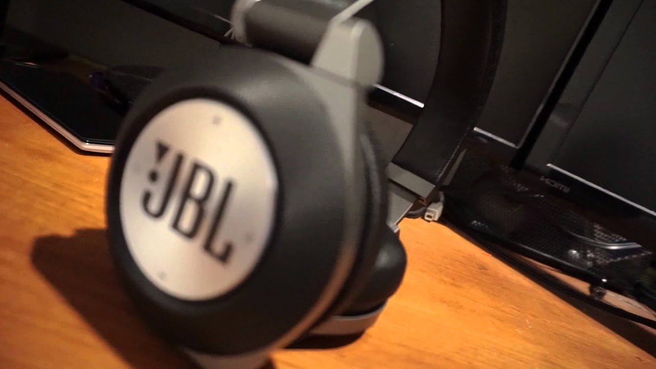 JBL E50BT Wireless HeadPhones Preview - YouTube