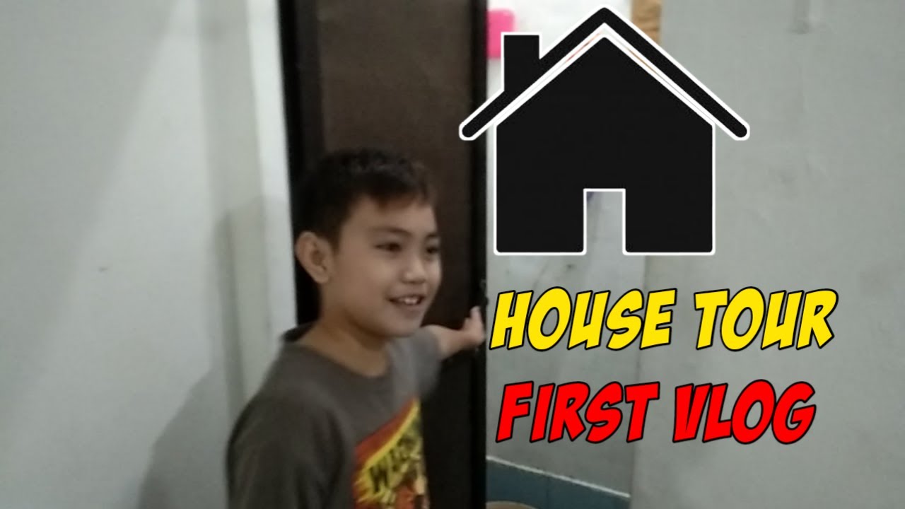 FIRST VLOG | HOUSE TOUR - YouTube