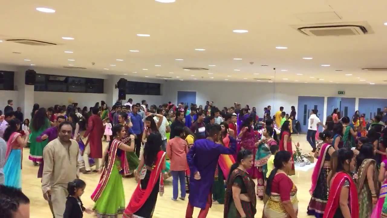 Nagrecha Hall Navratri Dadiya Play 6th Day Part-1 2015 - YouTube