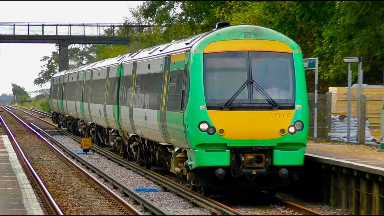 Southern Class 171 - 171401 Passes Arundel For Selhurst - Tuesday 13th ...