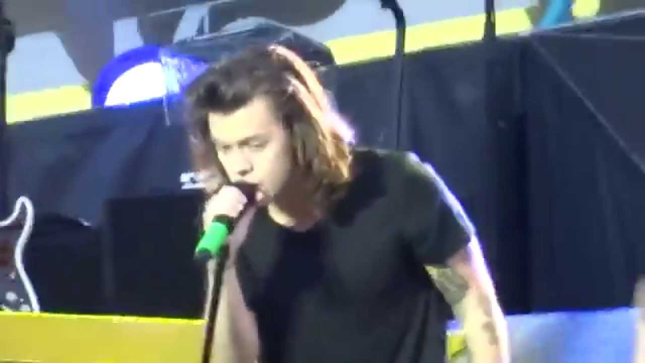 18 - One Direction live @ Brussels 13/06/2015 - YouTube