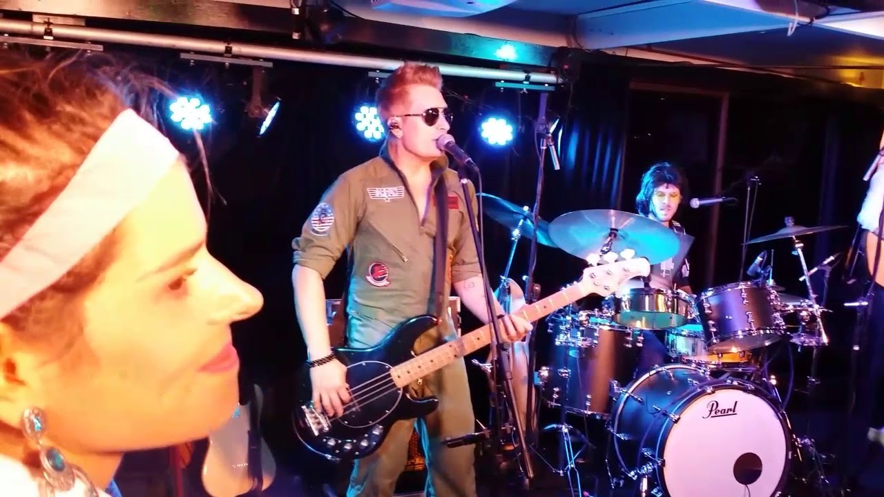 Matt Cornell - Live It Up (Mental as Anything) 🔴LIVE - YouTube