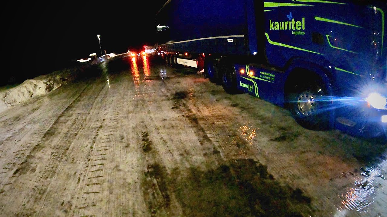 Night rider POV Driving Scania S560 - Danger Bjornfjell, Rain and sever ...