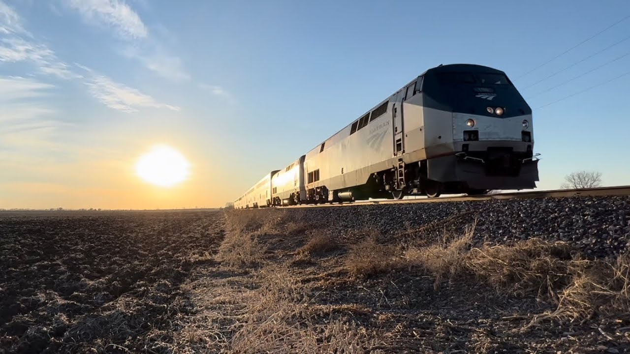 Trains in Henrietta, Mo! Featuring BNSF 7695 and a late A4! - YouTube