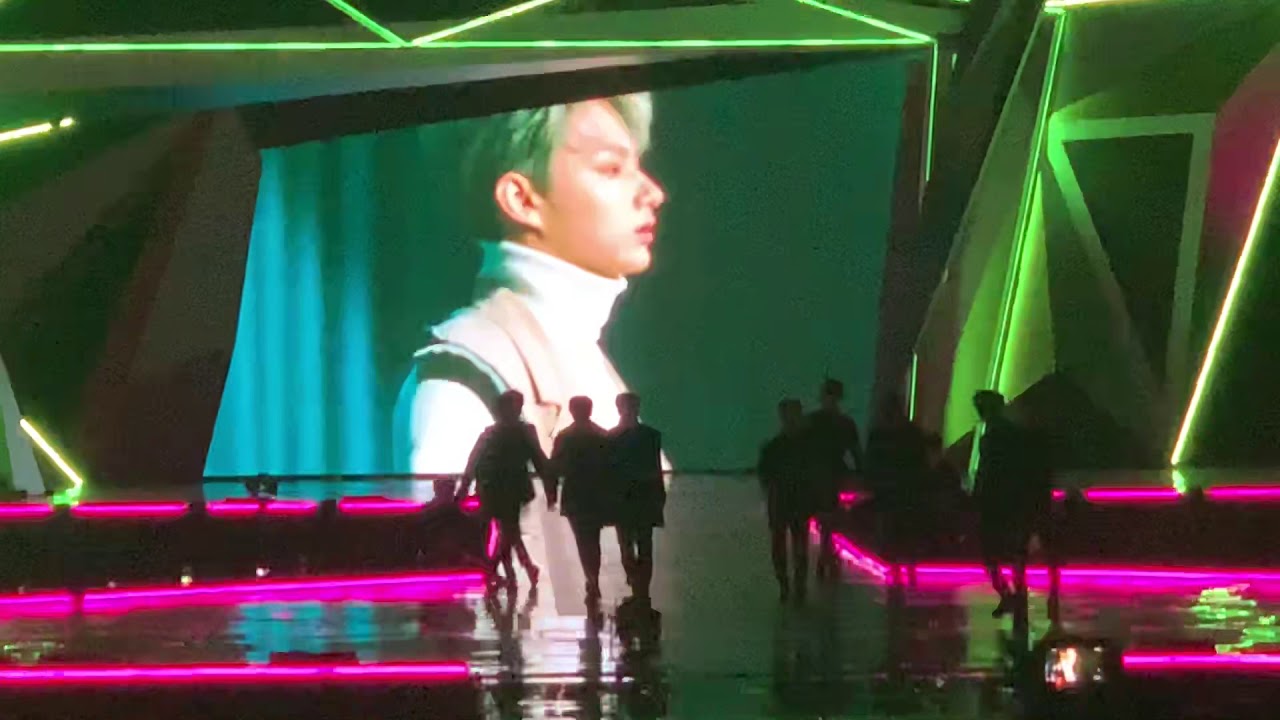 181214 SEVENTEEN 숨이차 Getting Closer - YouTube