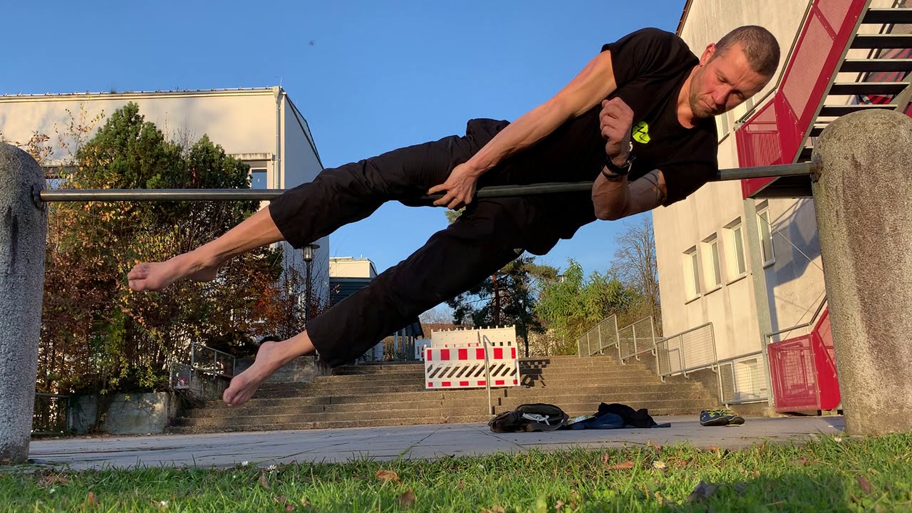 SSU - Inner Arm Press Up Forward/Sideways Press Slide | By MovNat - YouTube