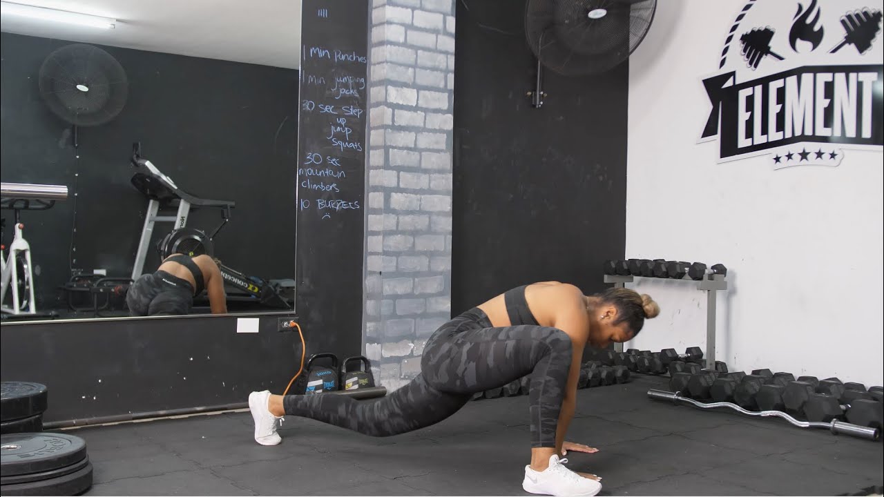 Jumping Spider Lunge - YouTube