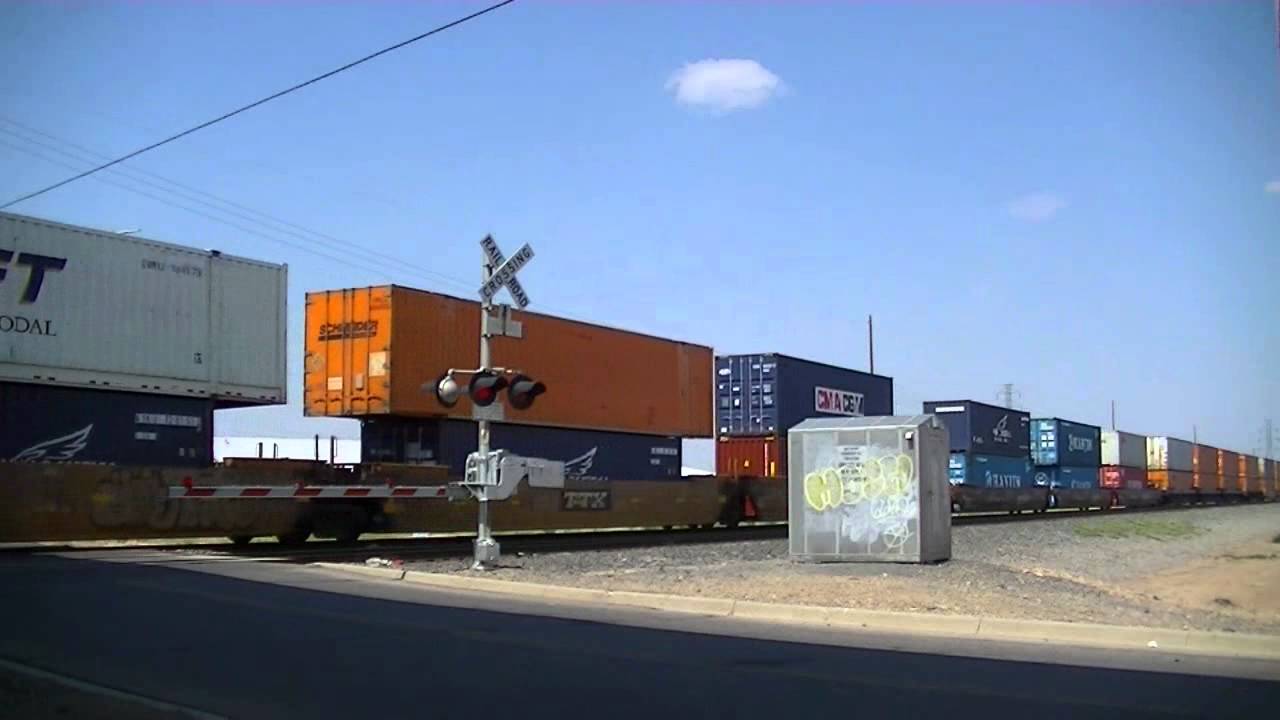 Amarillo, Texas - BNSF 7889 - 06/29/2012 - YouTube