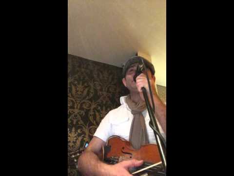 Hakan CEViK ELLERiM BOMBOS