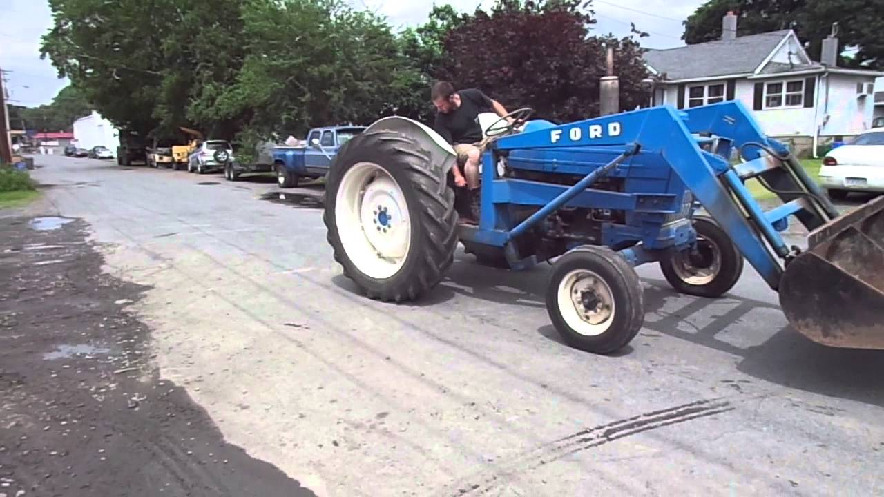 Ford 4000 w/ Loader Bucket - YouTube