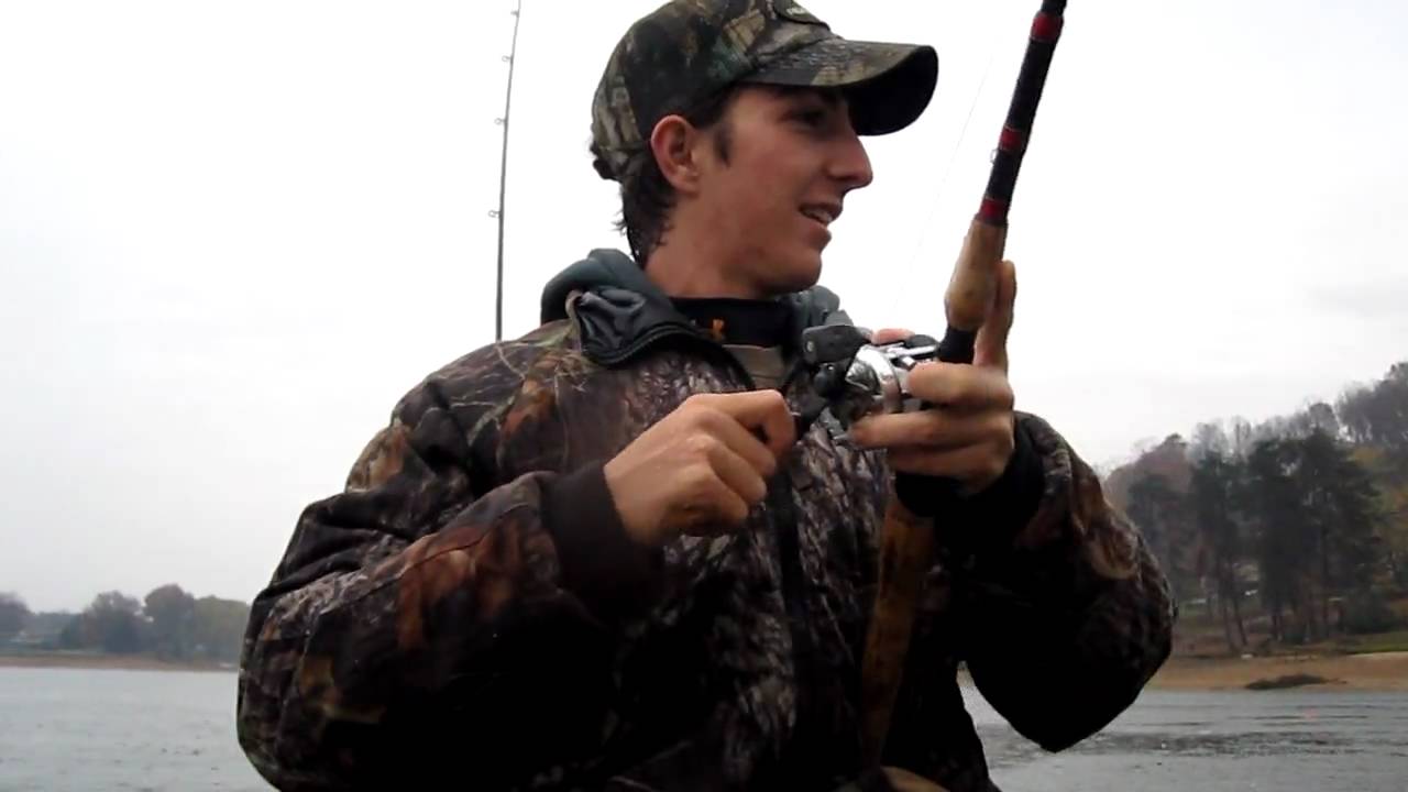 Kayak Fishing - 14lb Hybrid - YouTube