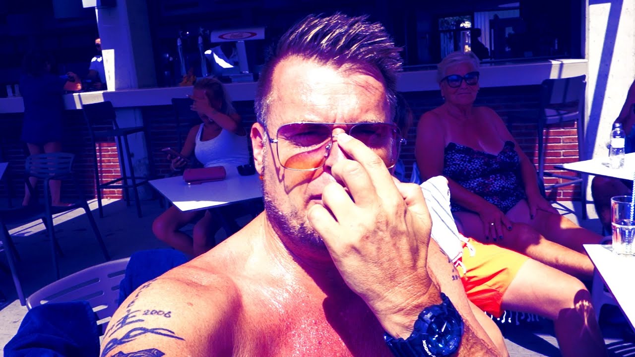 Vuurwerk Beach Party!💥Opa is 'Grumpy'🌞Malgrat 2022 VLOG #5 - YouTube