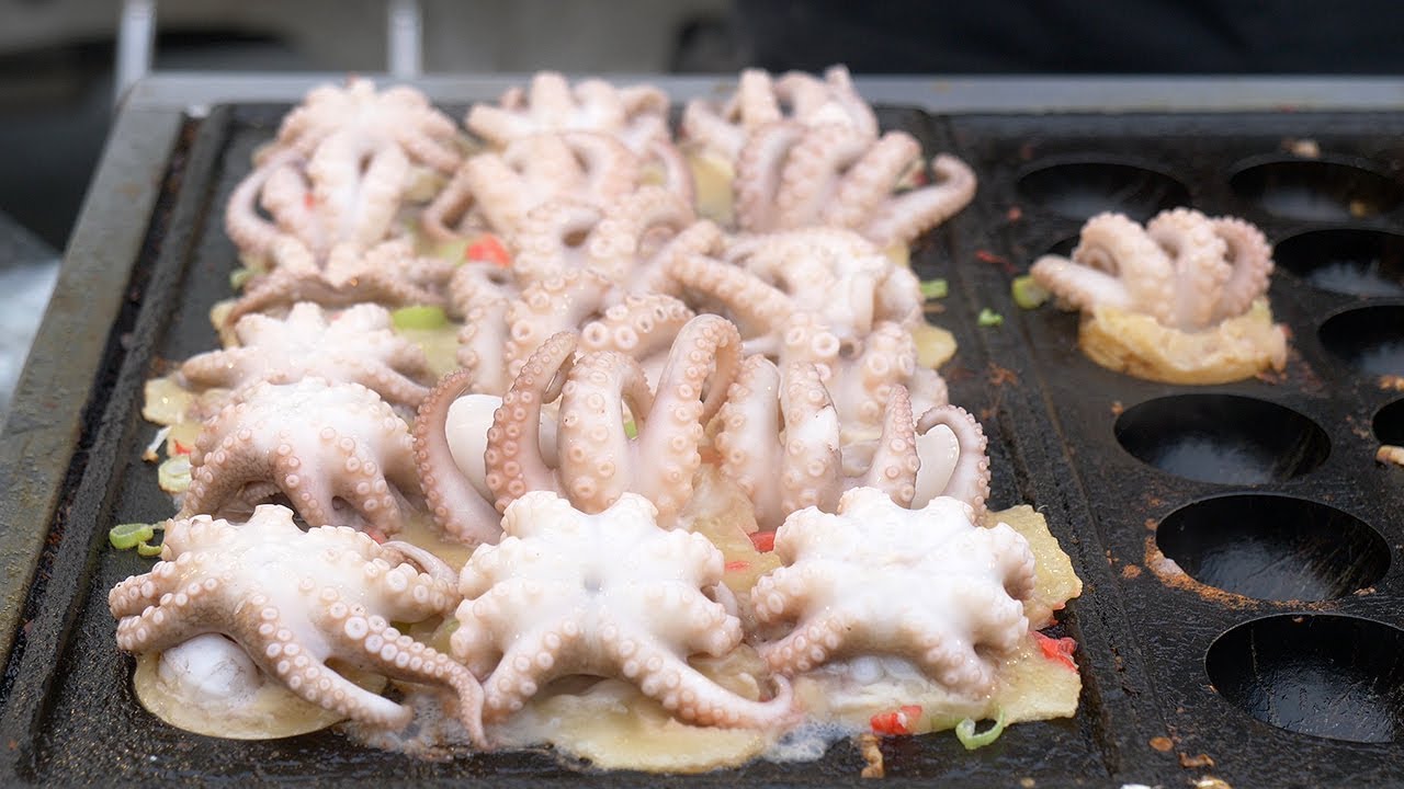Short Arm Octopus Takoyaki | Thai Street Food - YouTube