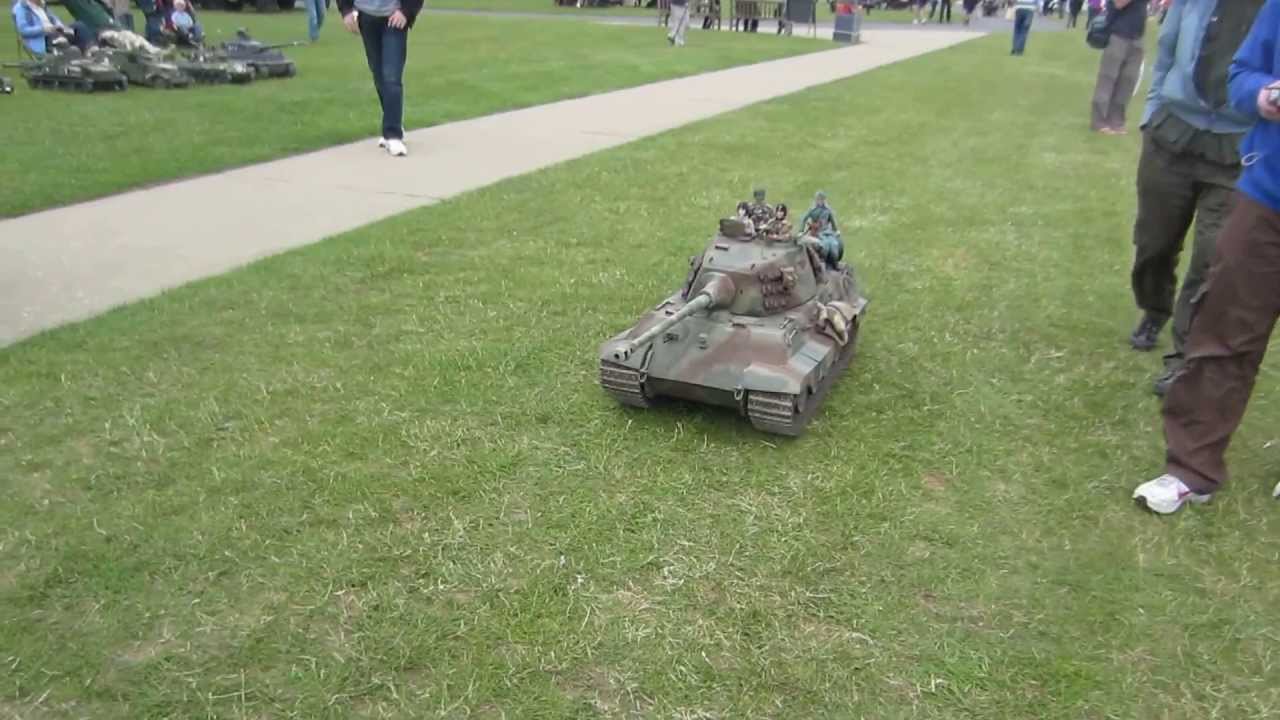 Rc king tiger tank at iwm duxford military vehicle show 16/6/13 - YouTube