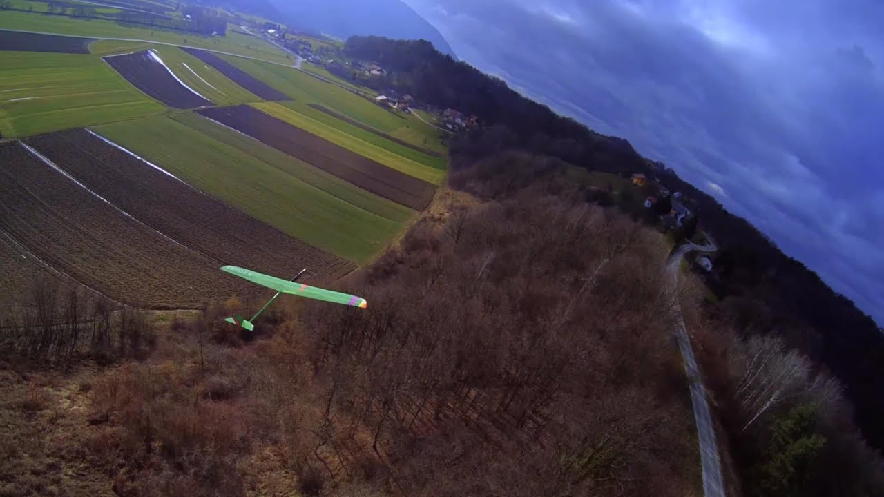 Espada on the slope dancing with a quad - YouTube