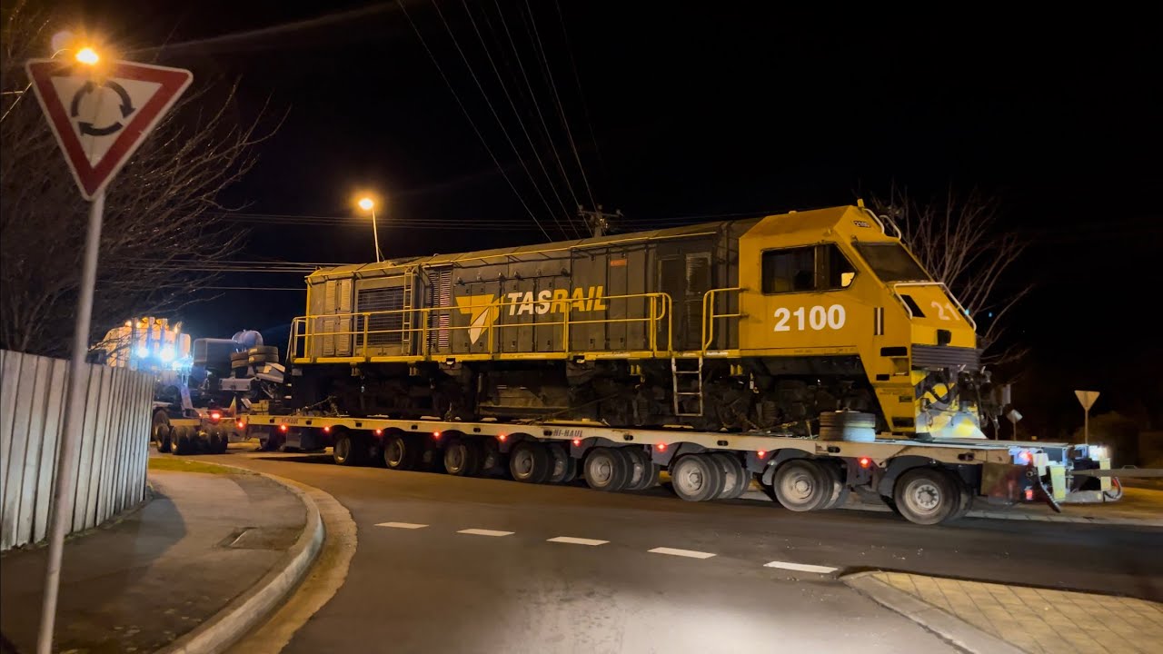 Hi-Haul Transport heavy haulage move moving ex TasRail locomotive 2100 ...