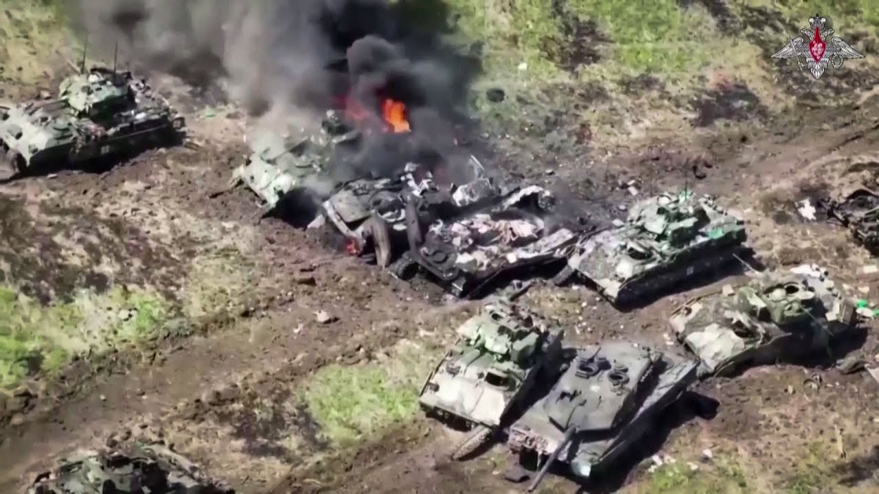 Russischer Drohnenangriff zerstört angeblich Leopard-Panzer - YouTube