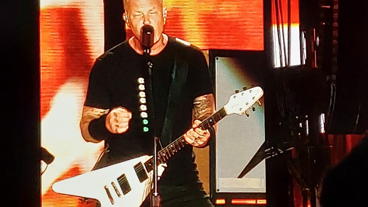 Metallica "Enter Sandman" @ Boston Calling May 29,2022 - YouTube