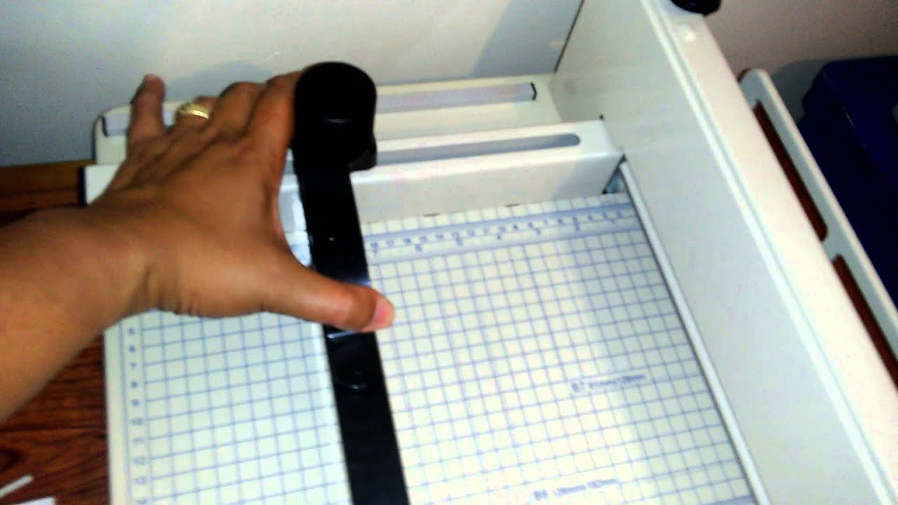 Review and demonstration of Heavy duty paper cutter - cuts over 400 ...