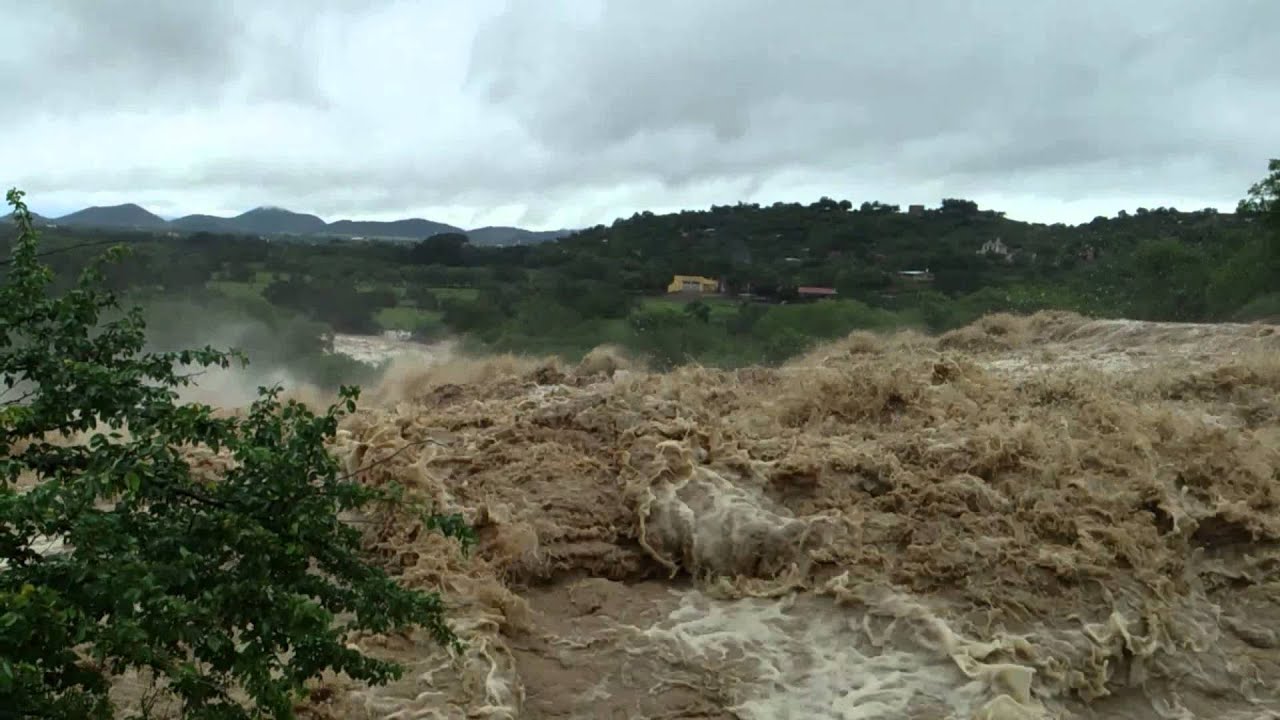 El vertedor en tepalcatepec michoacan - YouTube