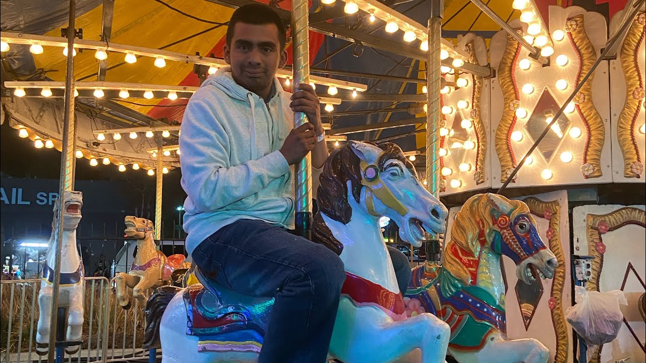 Me riding Carousel horse ride at carnival swap meet Part 3 (Giddy up ...