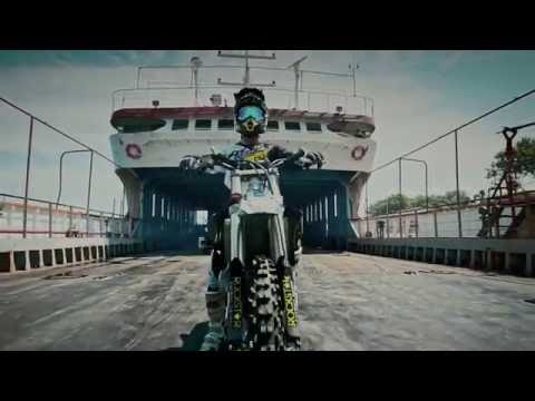 ROCKSTAR FERRY JUMP ISTANBUL