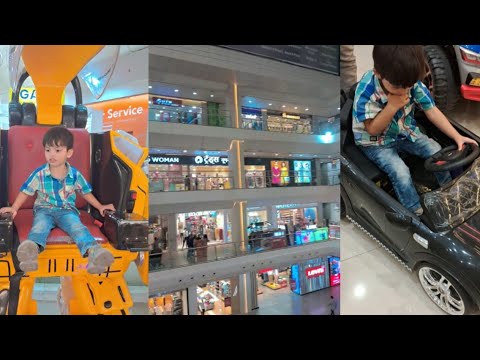 Yahya gaya fun mall waha ki khoob masti | Yahya ne chalaaye car - YouTube