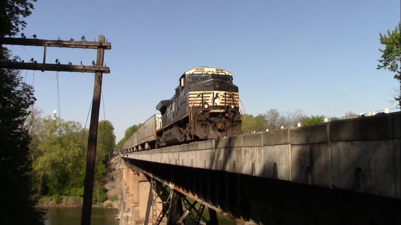 NS 255 with NS 9538 at the Wildcat Creek Bridge in Lafayette, Indiana ...