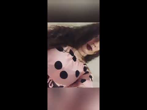 RENATINHA JOGANDO A RABA