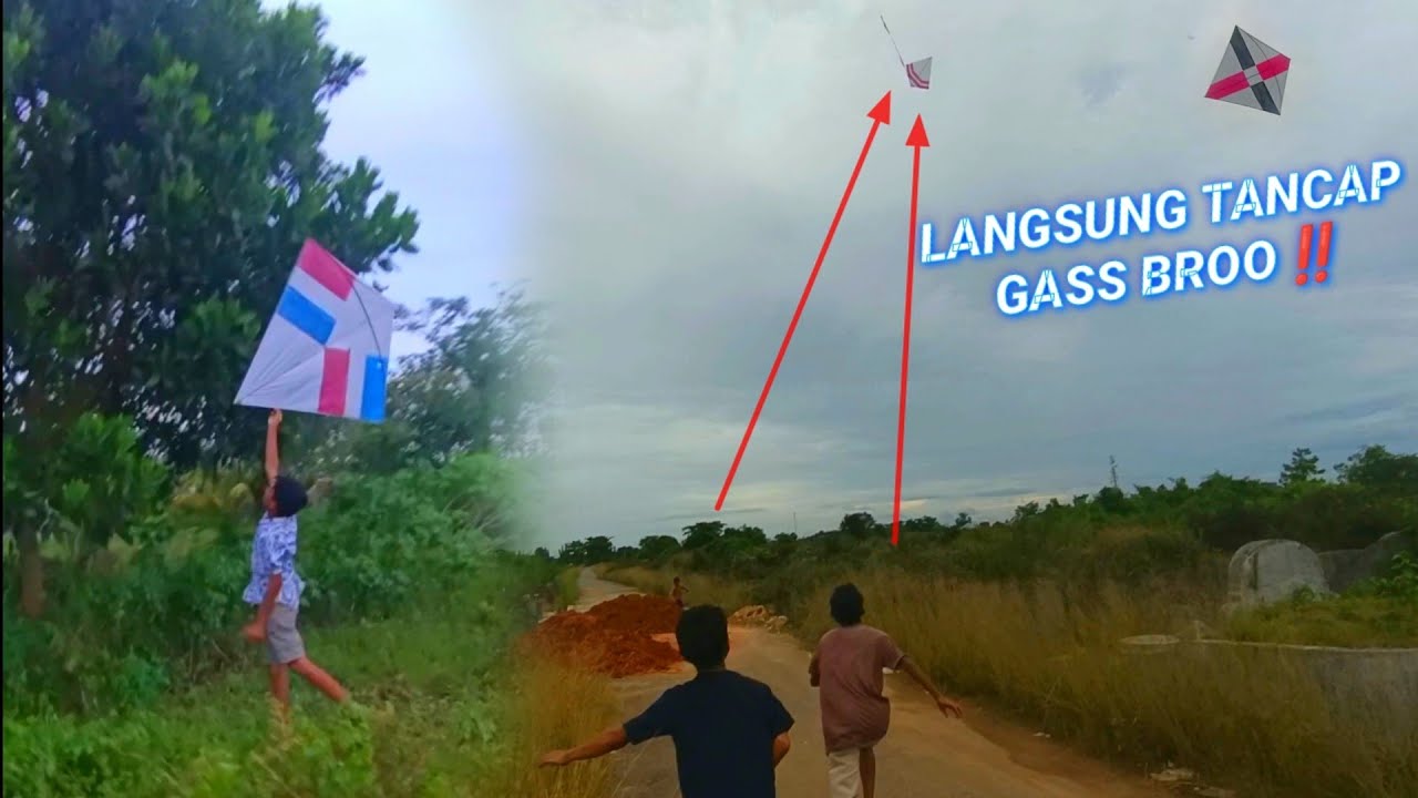 HEBOH REBUTAN LAYANGAN PUTUS DI KUBURAN !! - YouTube