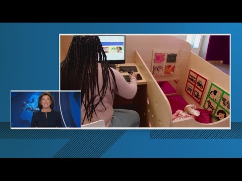 Working moms create 'Work and Play Station' inside Virginia library
