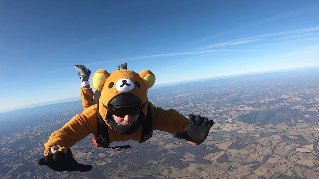 Kigurumi Bear Skydive - YouTube