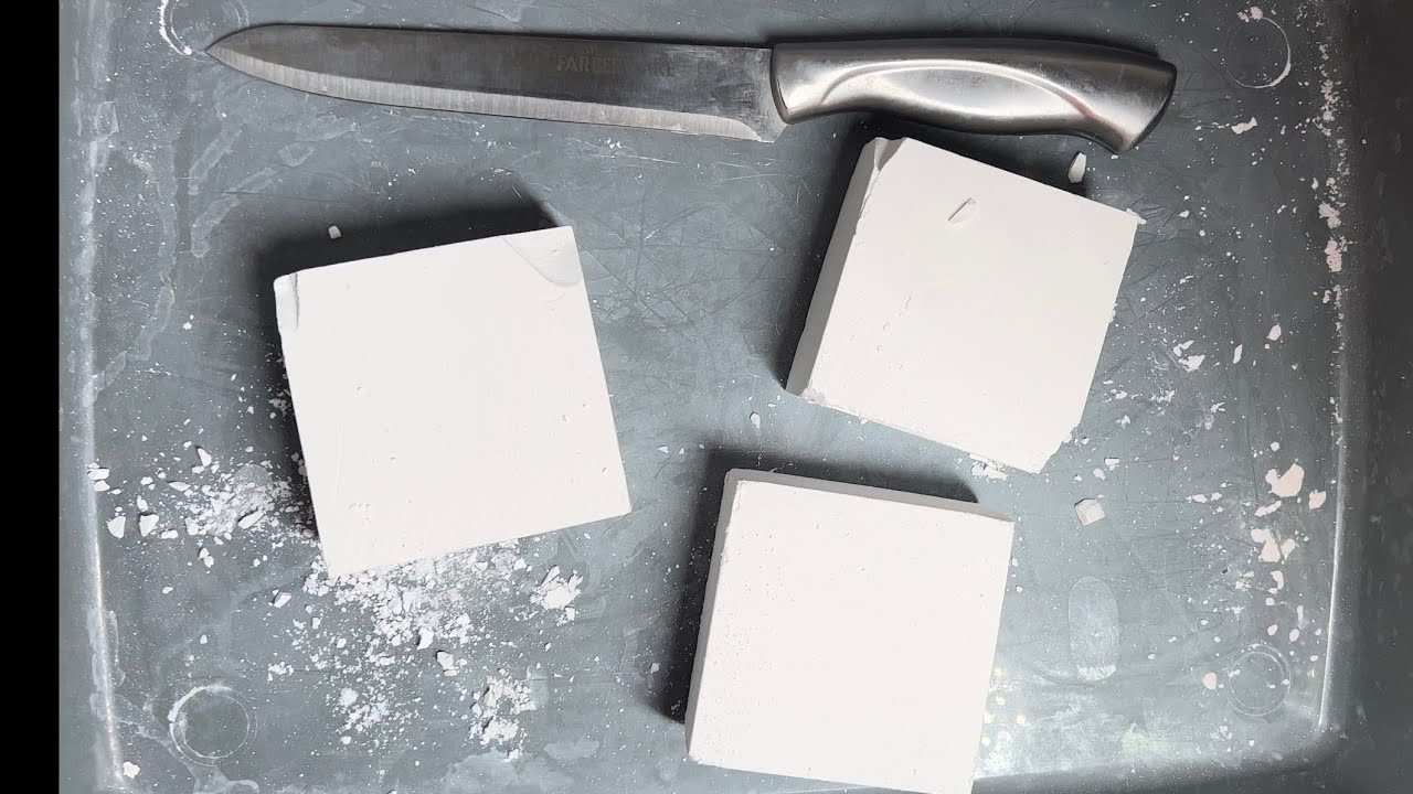 Knife Vs. Gym chalk | You Got to See This | - YouTube
