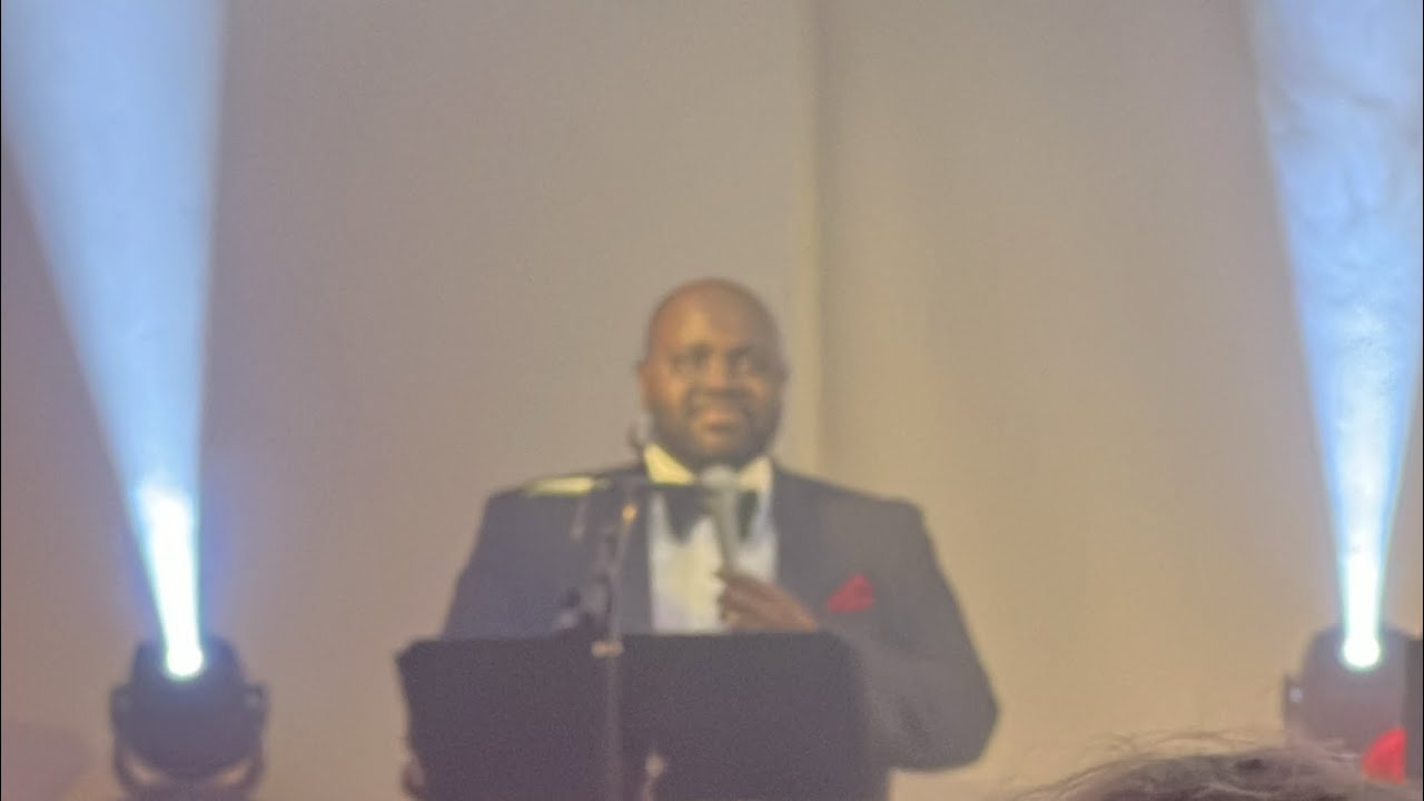 Tenor Timothy Miller sings Nessun Dorma - YouTube