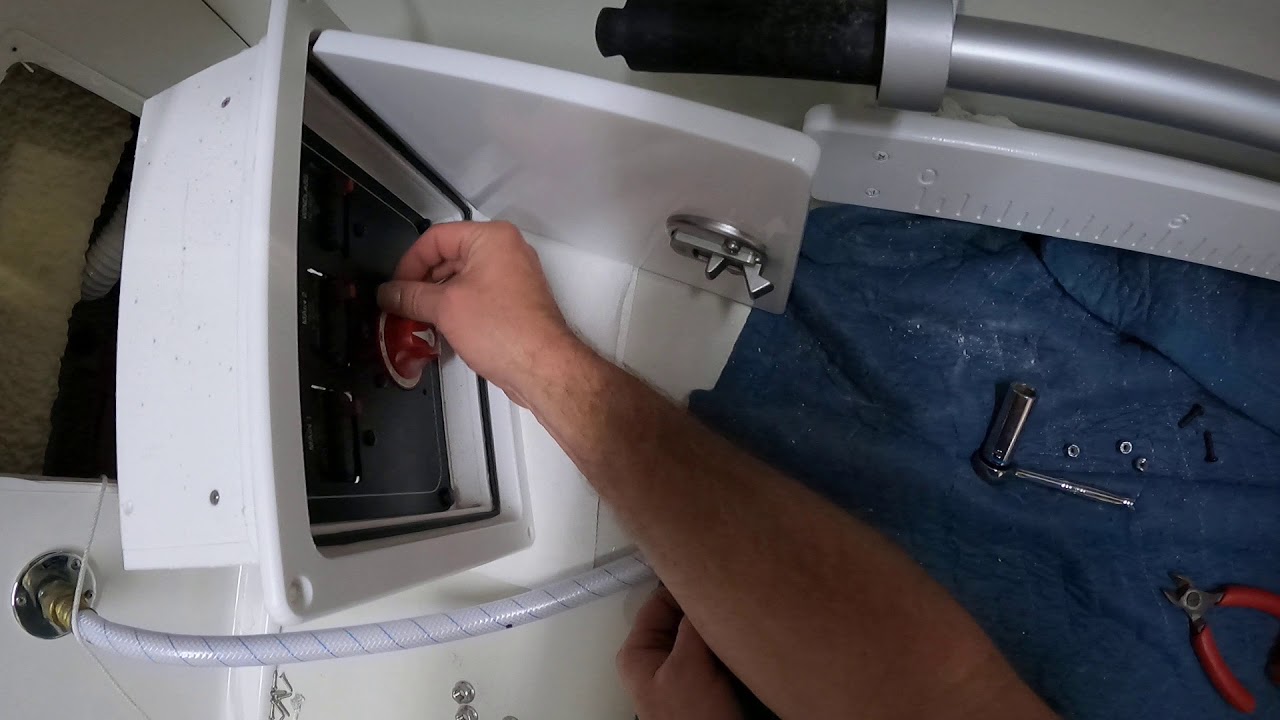 Upgrading a 4 position battery switch to a dual circuit switch and an ...