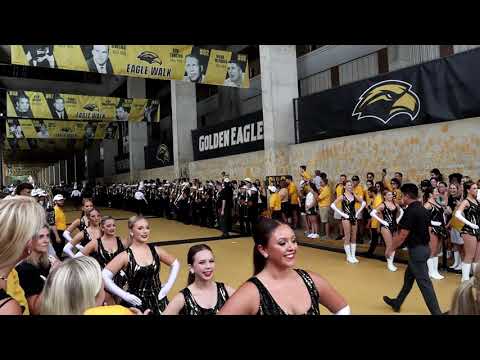 Eagle Walk 9-3-2022 with The Pride of Mississippi - YouTube