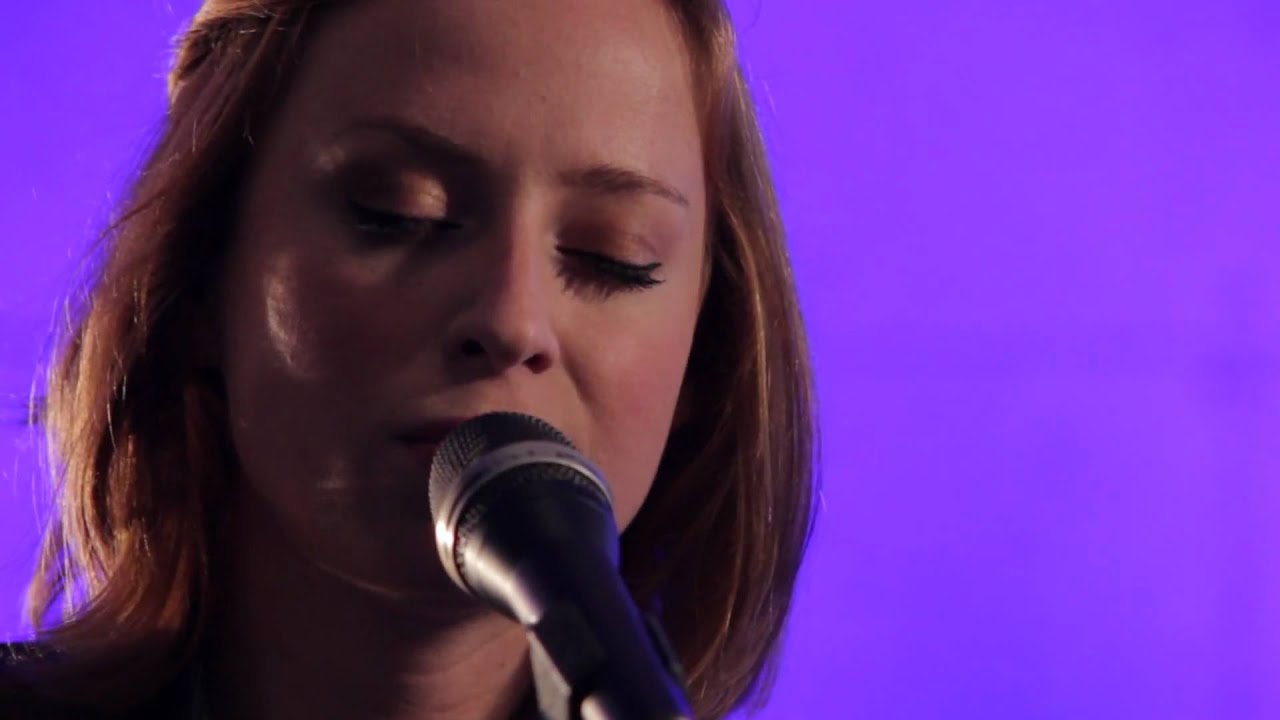 Stevie Ann - Light up - YouTube