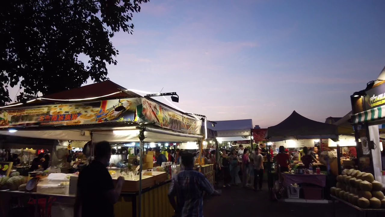 Talad Rot Fai Train Night Market Ratchada - YouTube