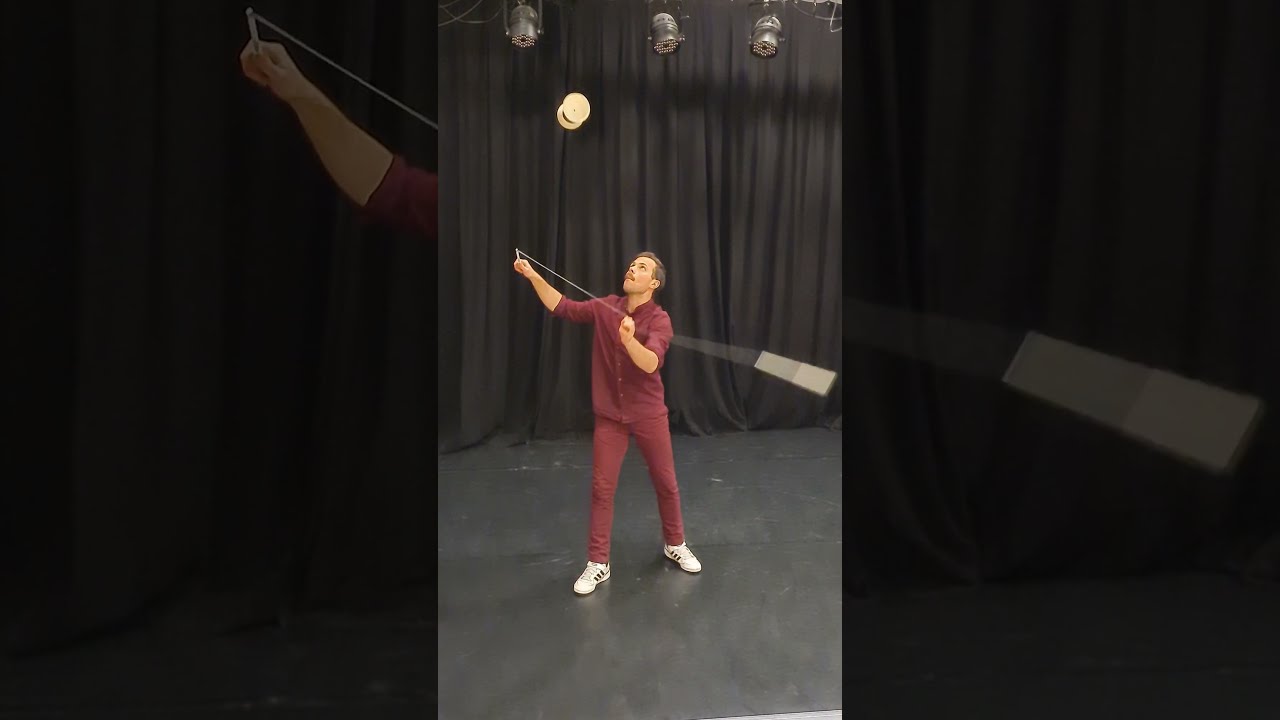 Guy Demonstrates Incredible Diabolo Juggling Skills - 1308815 - YouTube
