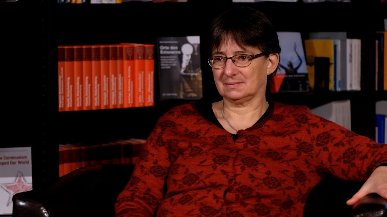 Fünf Fragen an ... Dr. Anke Giesen - YouTube
