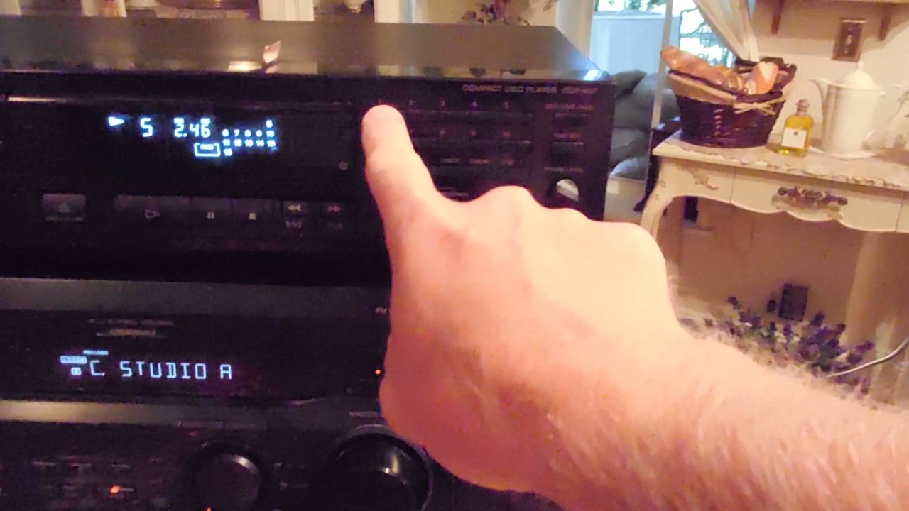 Sony CDP 497 - YouTube