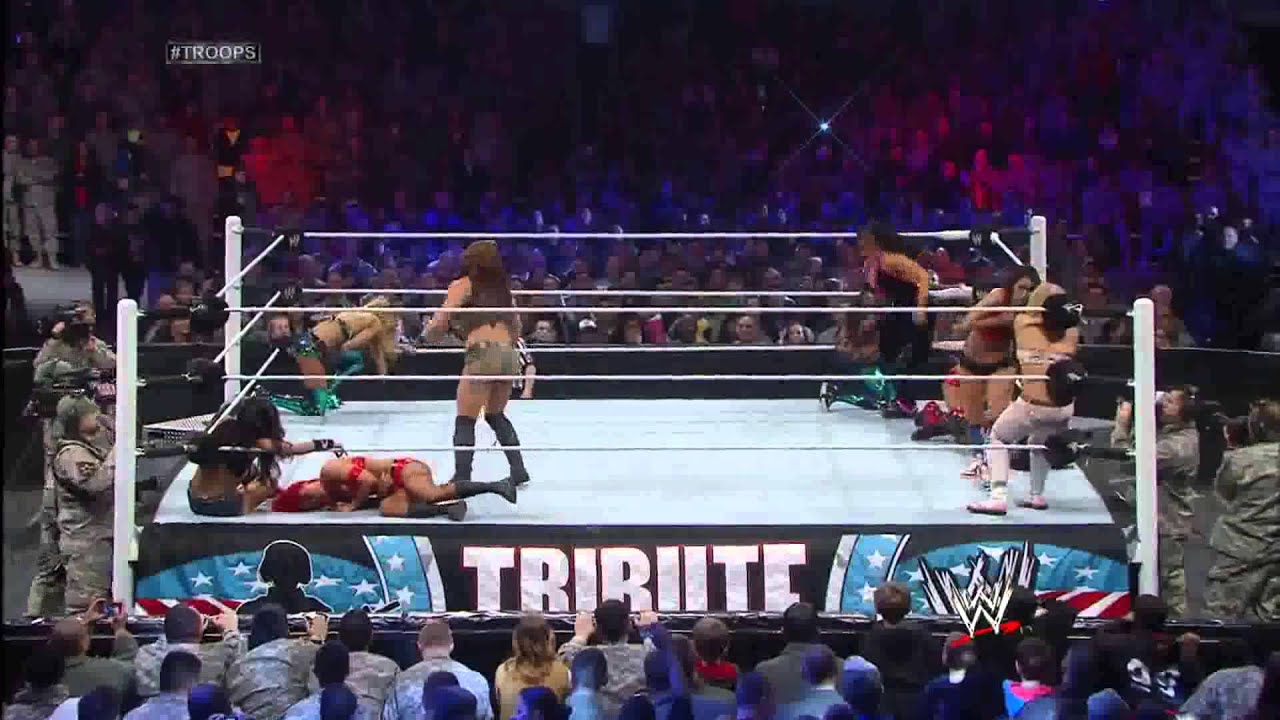 Divas Battle Royal Tribute to the Troops 2013 HD - YouTube
