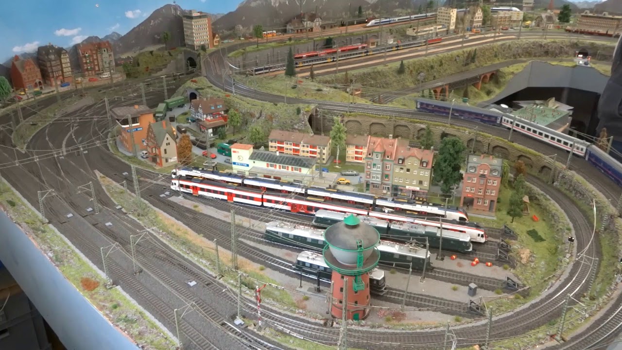 Märklin C-Gleis Anlage - YouTube
